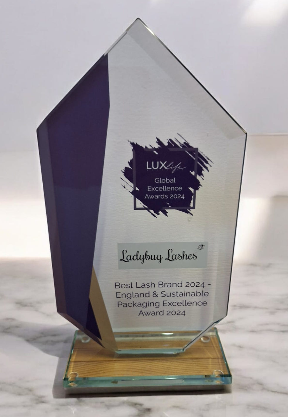 www.ladybuglashes.co.uk